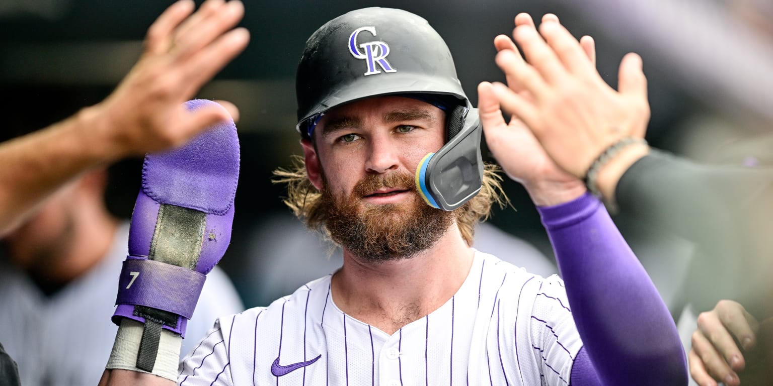 Rockies' late rally earns series win over Braves
