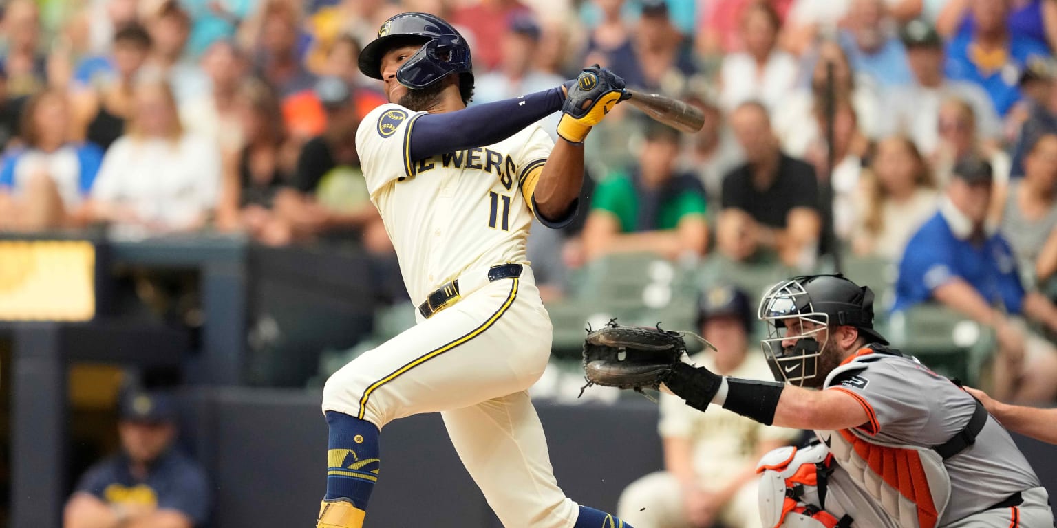 Un sensacional Chourio ayuda a Milwaukee a igualar serie vs. S.F.