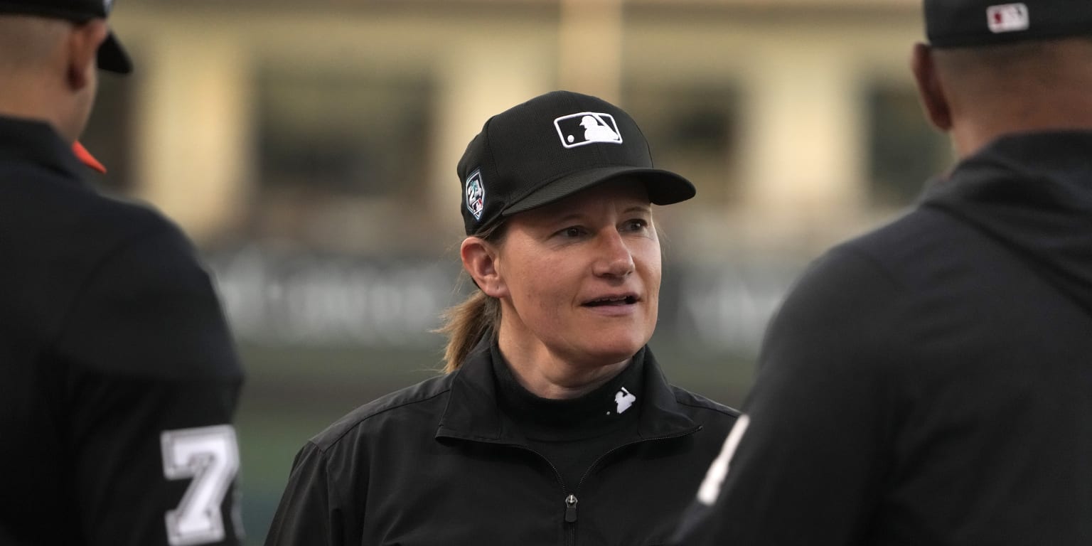 Jen Pawol first woman to work Spring Training game since 2007