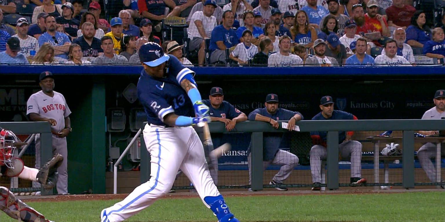 Lyles (7K), Pérez (2HR) guían paliza de Reales sobre Boston