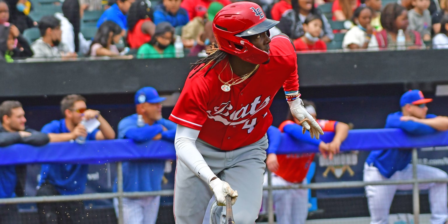 Reds' Elly De La Cruz showcases elite baserunning speed
