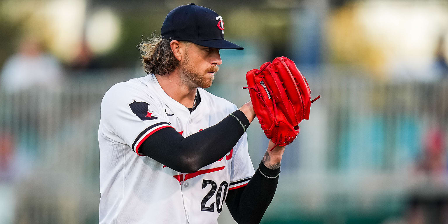 Chris Paddack allows one hit in spring debut