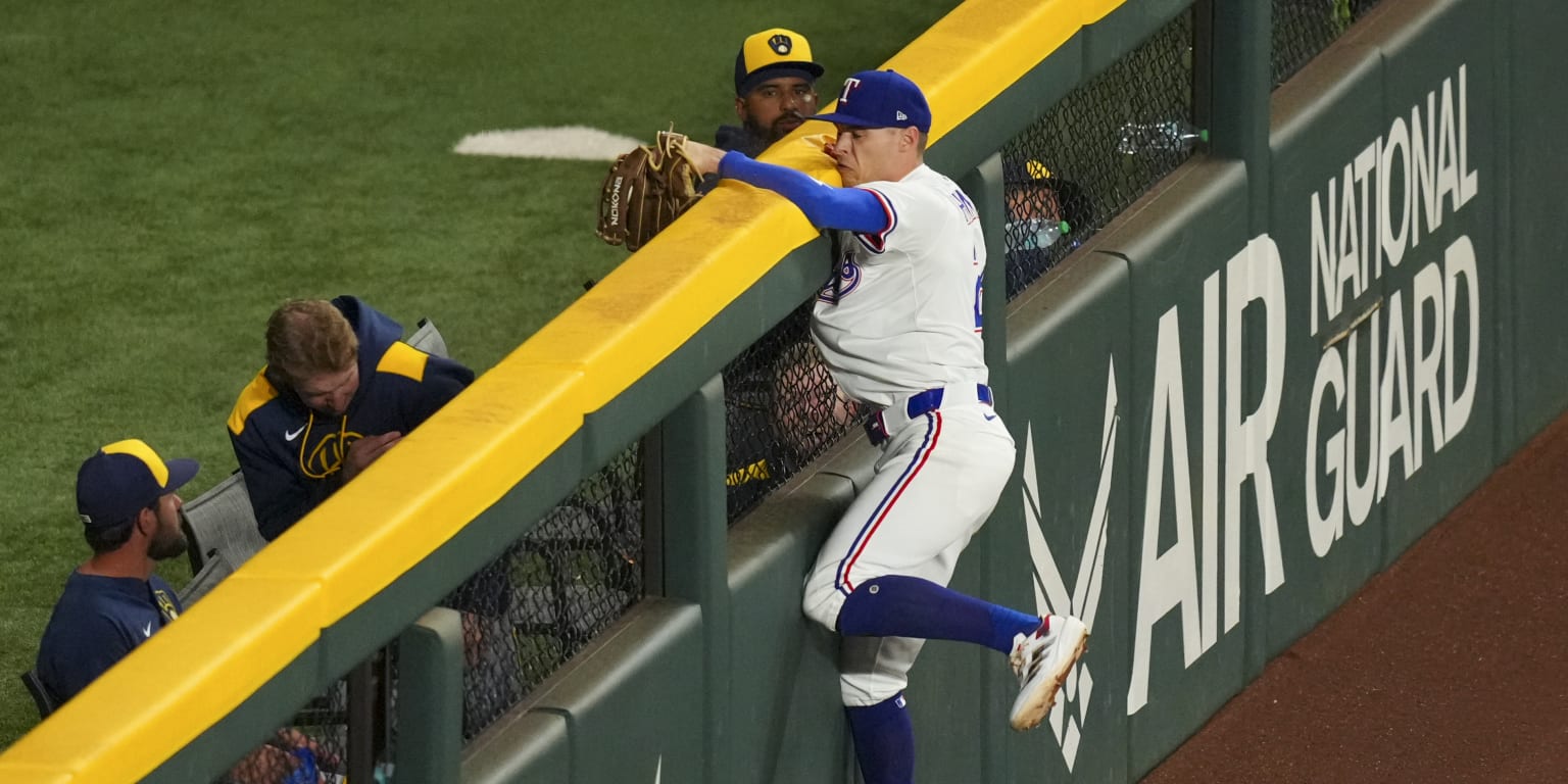 Michael Helman homers and robs one vs. Brewers