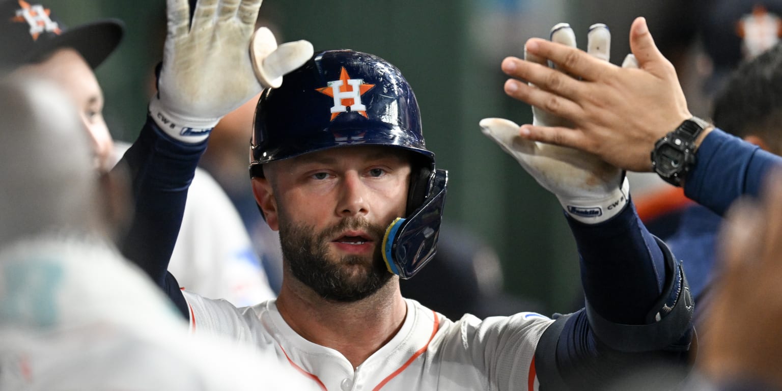 Christian Walker hits 150th career home run in Astros' win