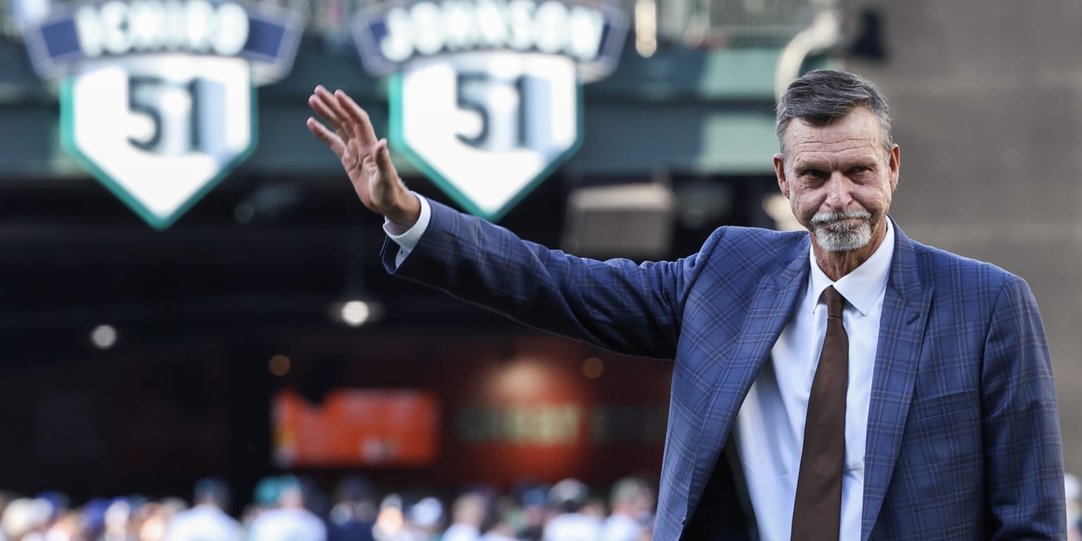 Mariners announce Randy Johnson statue during number retirement ceremony