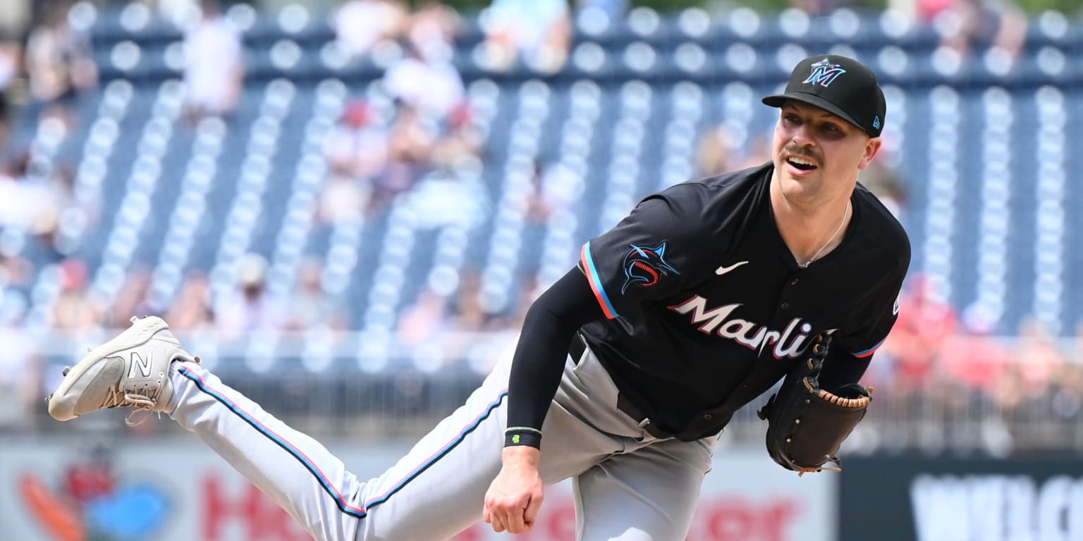 Janson Junk throws 5 2/3 scoreless relief innings in Marlins win