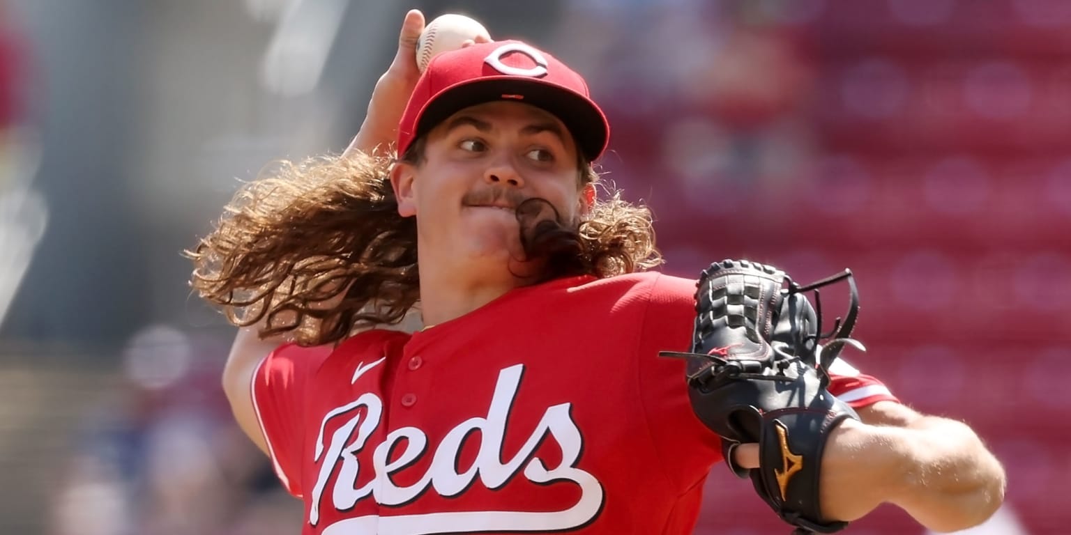 Rhett Lowder enjoying his first MLB season with Reds