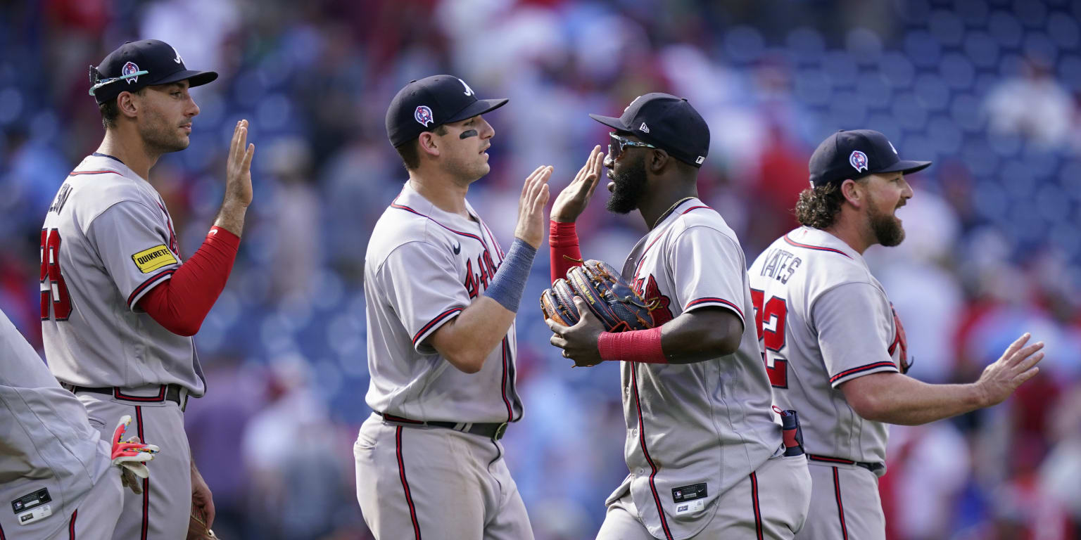 Bravos vencen a Filis en extras y acarician la corona del Este de la L.N.