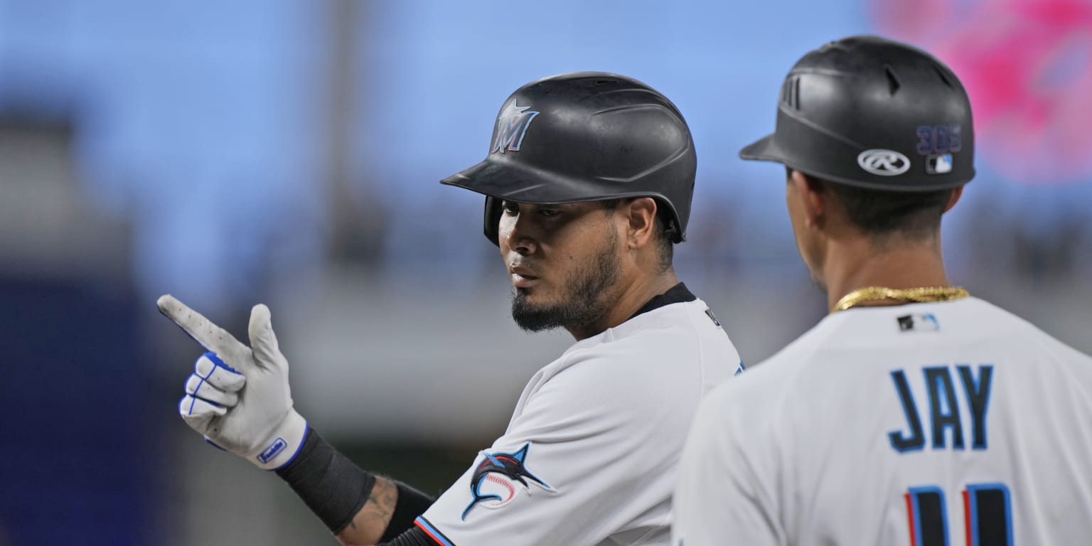 ¡Todo por el .400! Jon Jay “le pone el pecho” a Luis Arráez