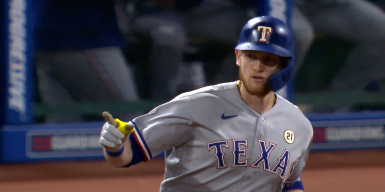 Sam Huff claimed off waivers by Giants