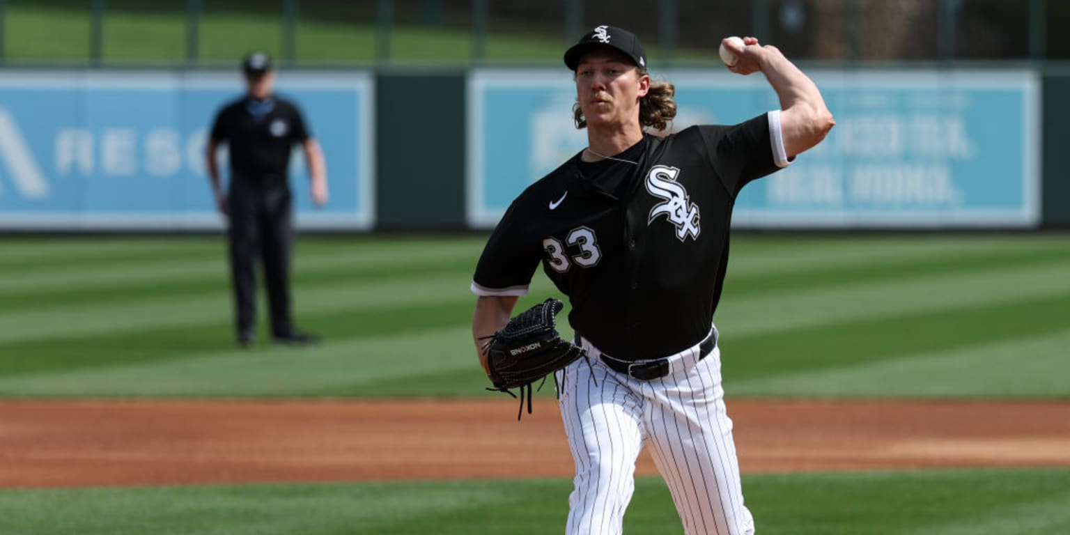 Hagen Smith preps for Cactus League games