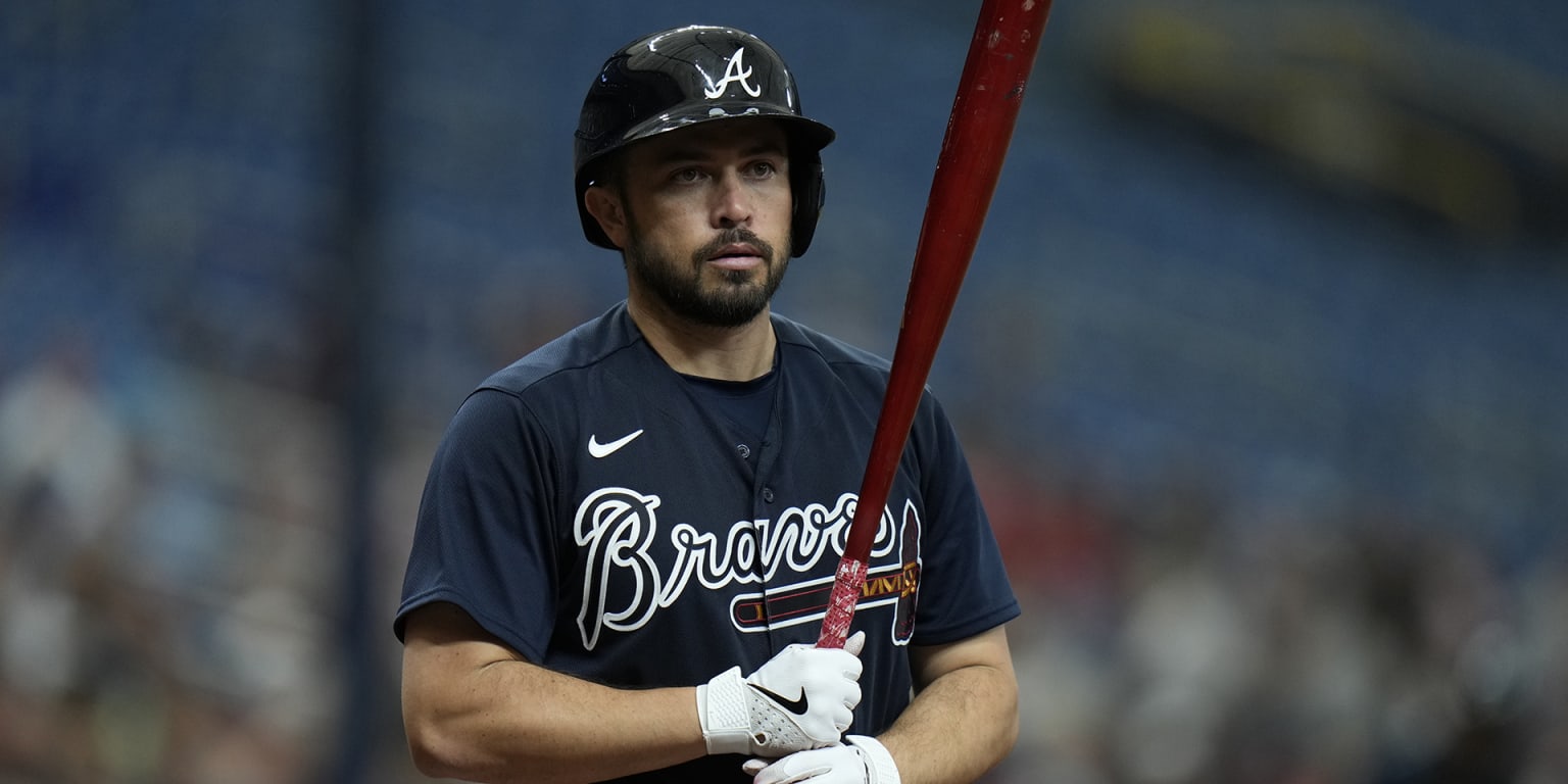 Travis d'Arnaud plays critical role as Braves catcher