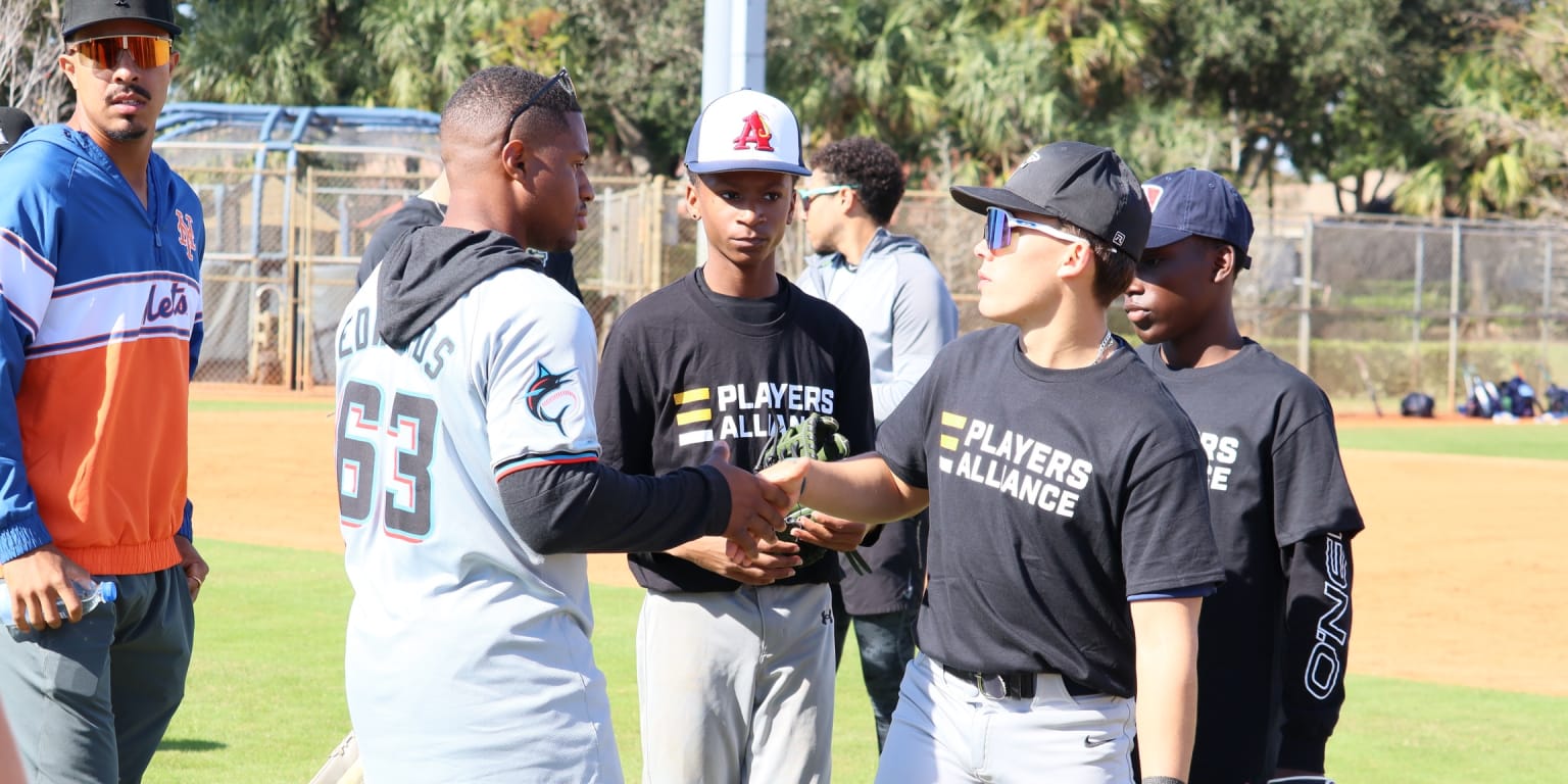 Xavier Edwards hosts seventh annual baseball camp