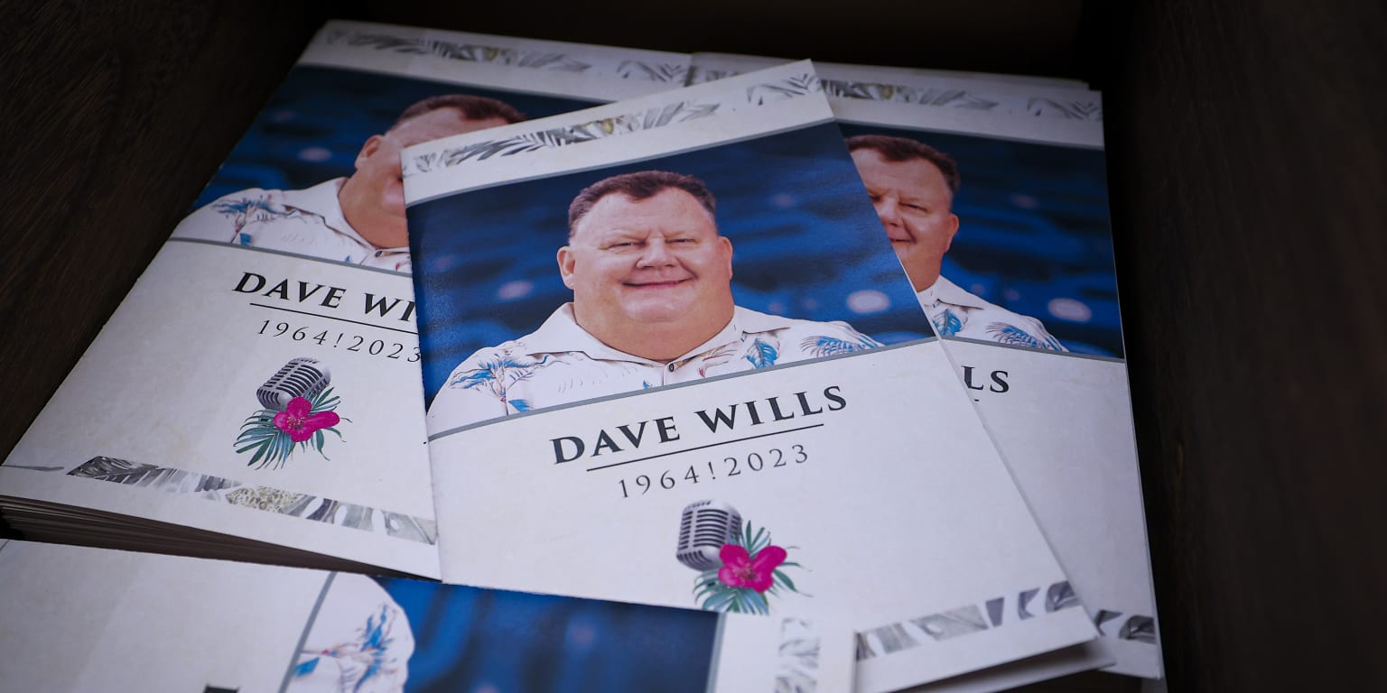 Rays hold memorial for longtime radio voice Dave Wills