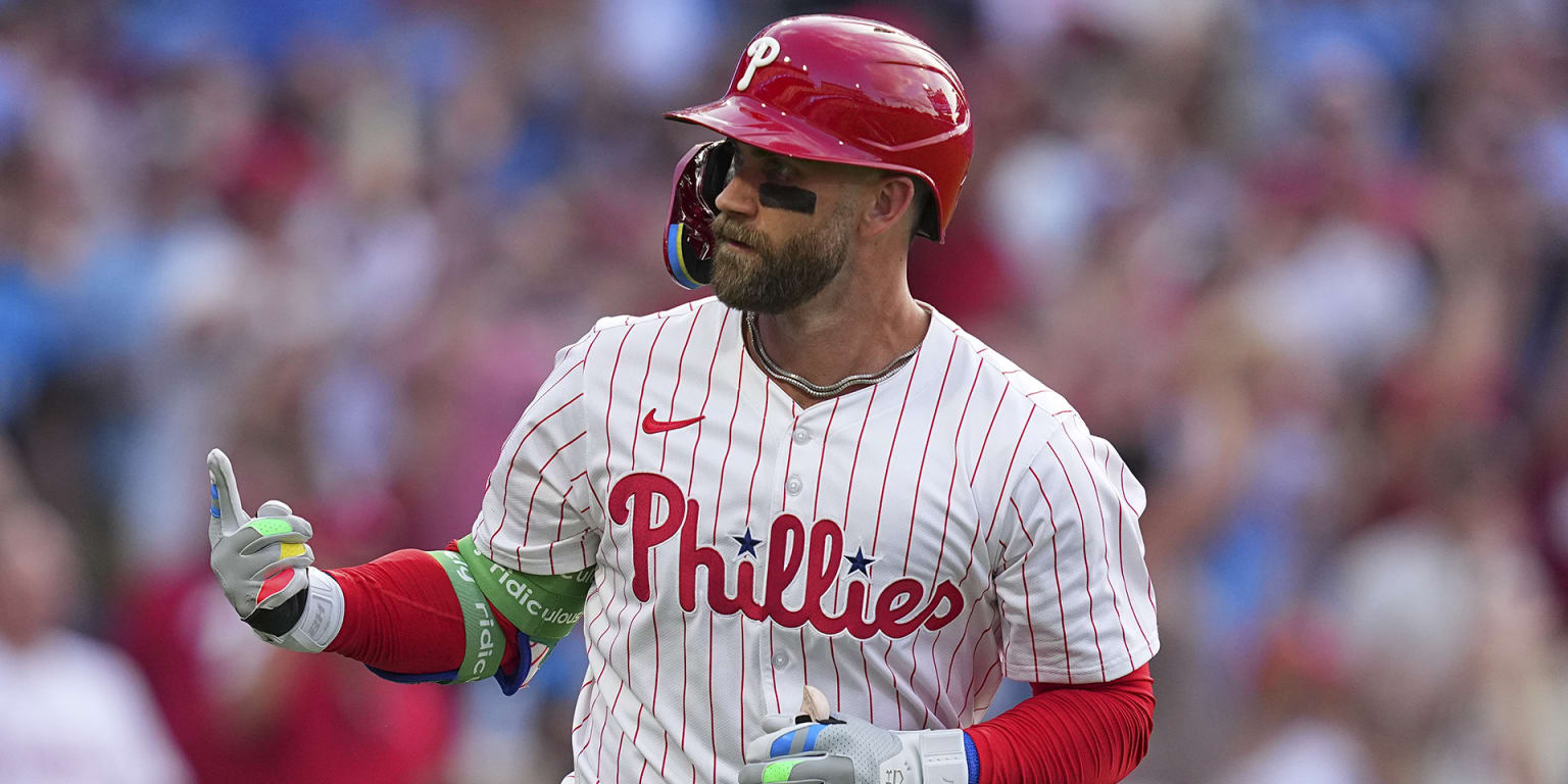 Bryce Harper hits 350th career home run
