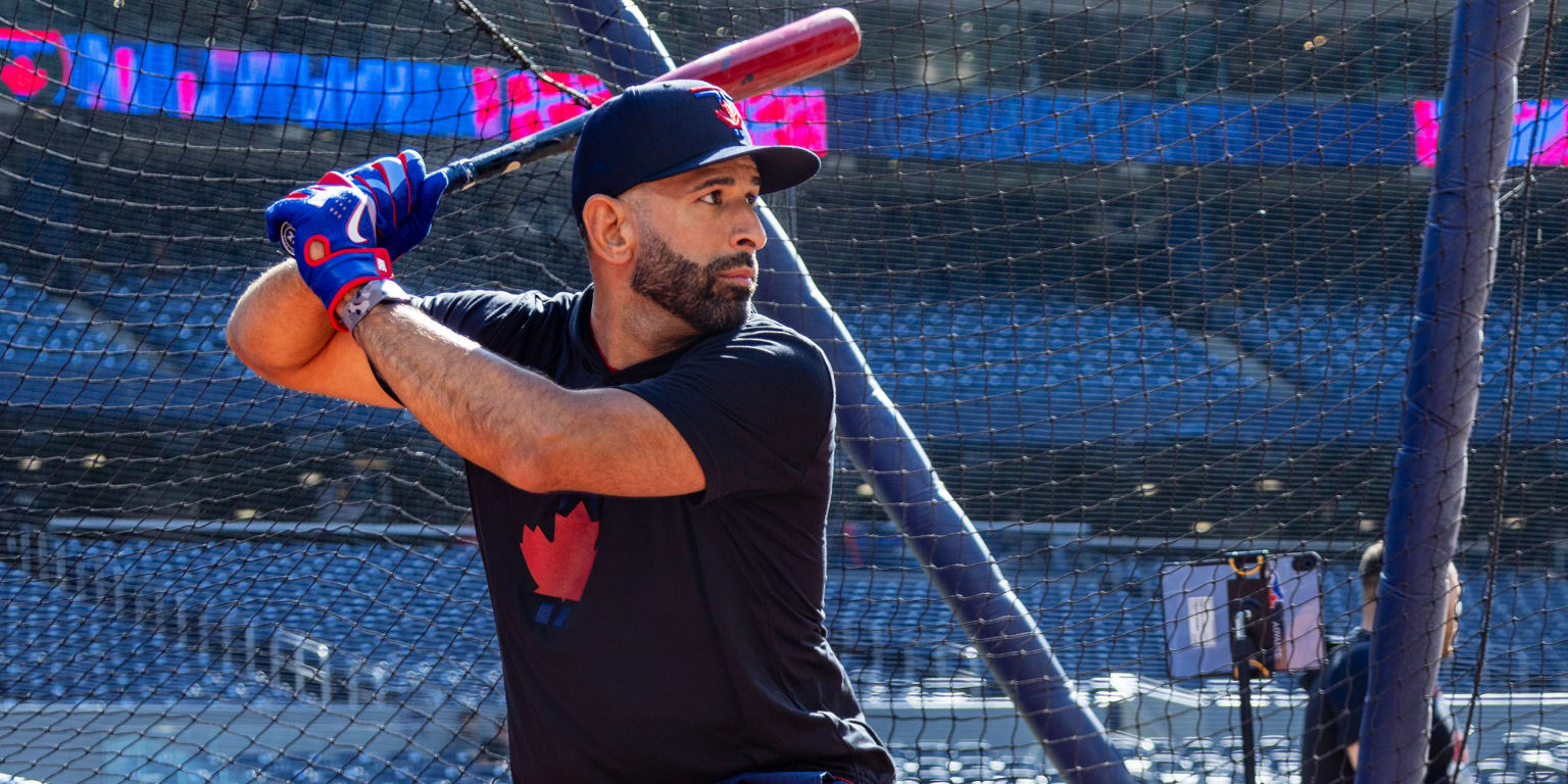 José Bautista takes batting practice with Blue Jays