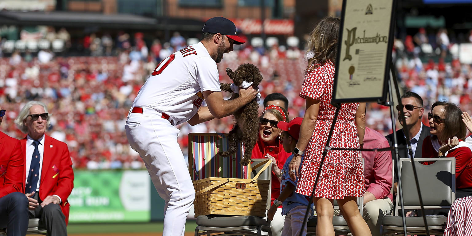 Adam Wainwright lists puppy as reason for MLB retirement