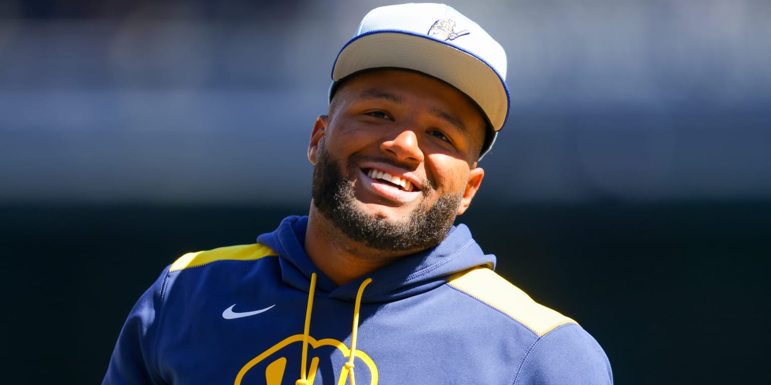 Jackson Chourio makes leadoff history for Brewers