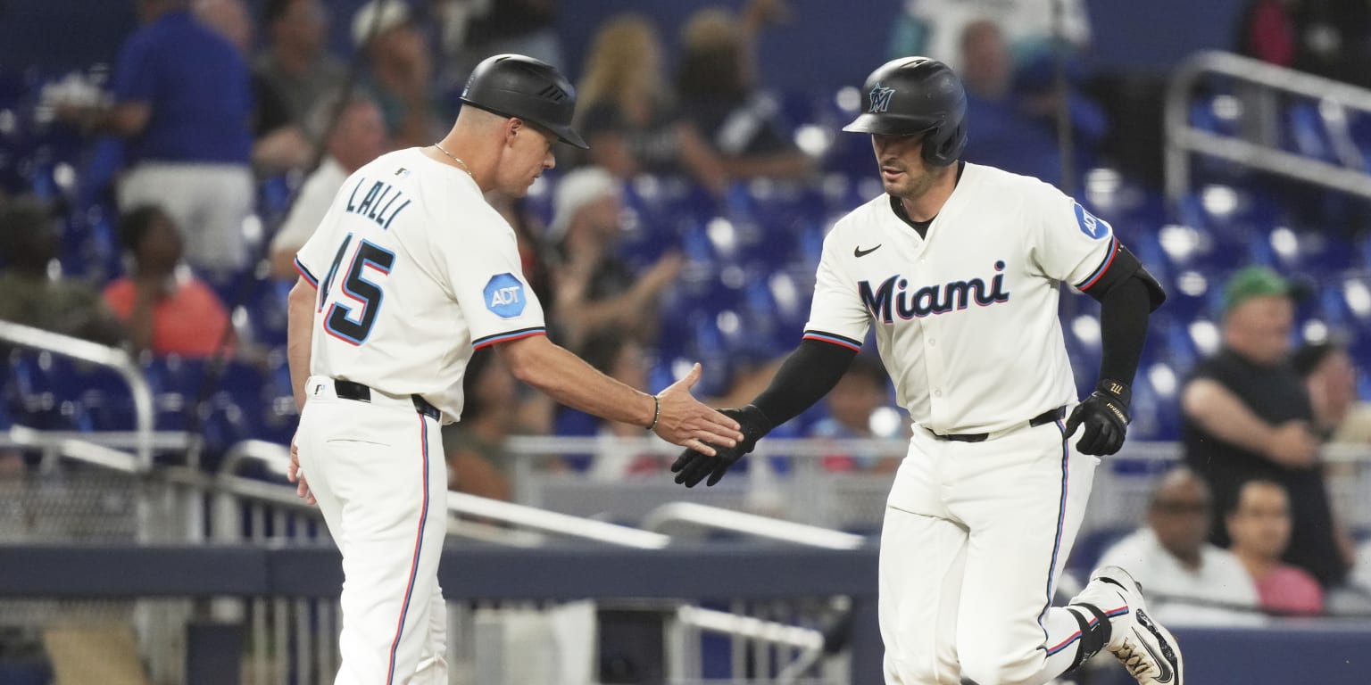 With Marlins rookie catchers bringing the heat, Fortes is keeping up ...