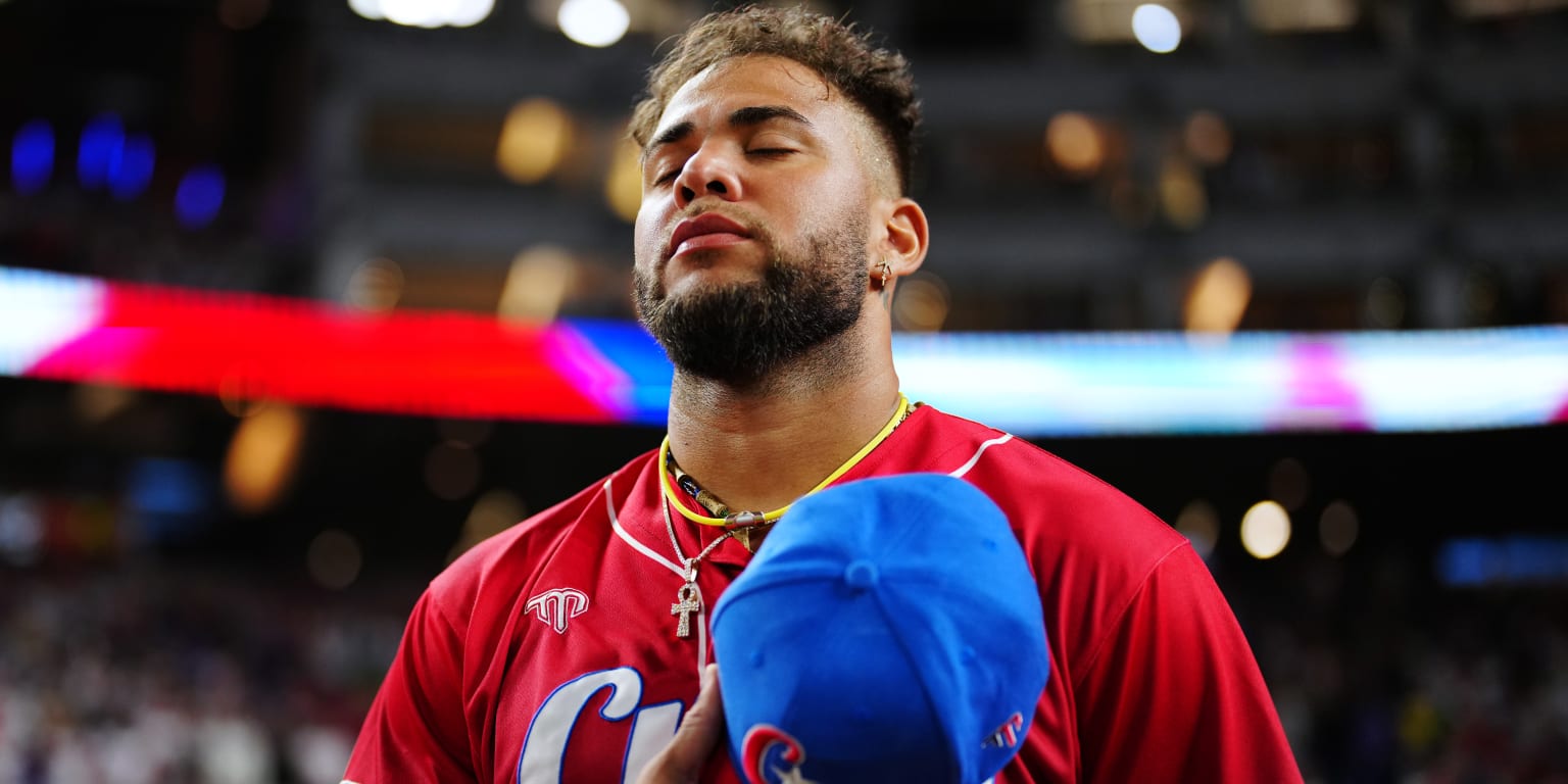 Yoán Moncada joins Team Cuba to follow father's dream