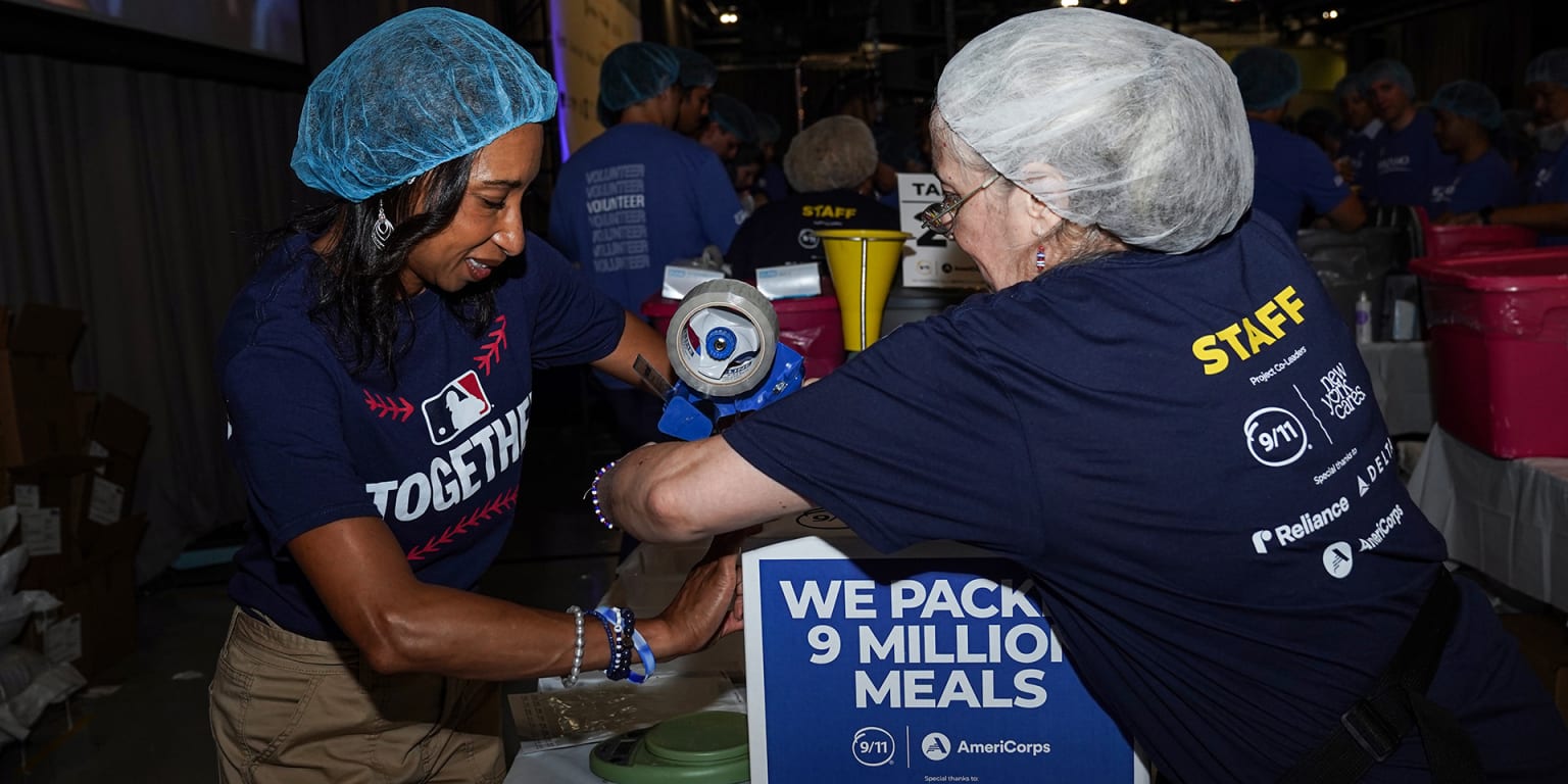 MLB observes 9/11 with National Day of Service