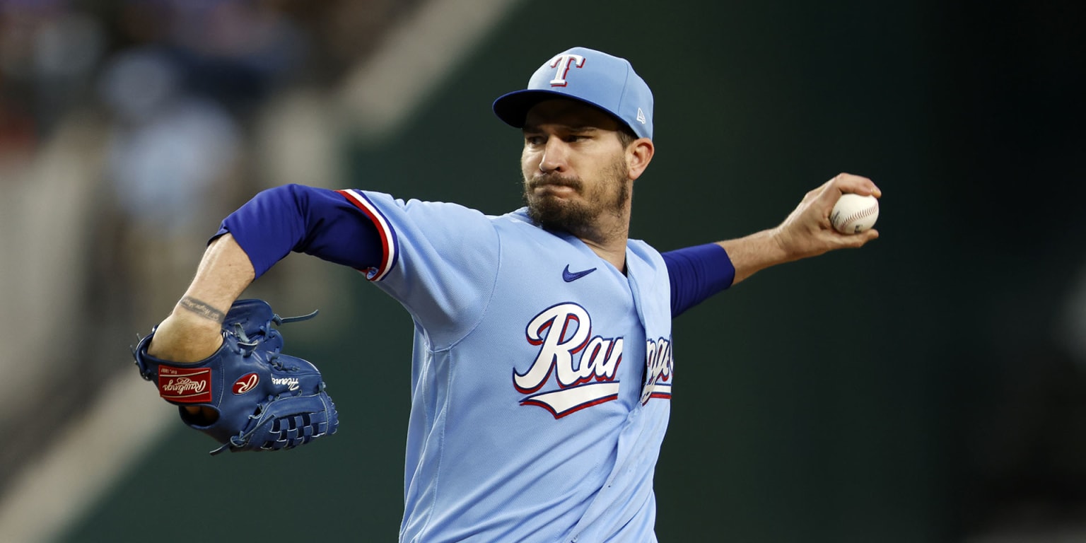 Andrew Heaney extends scoreless streak in Rangers' 6th straight win