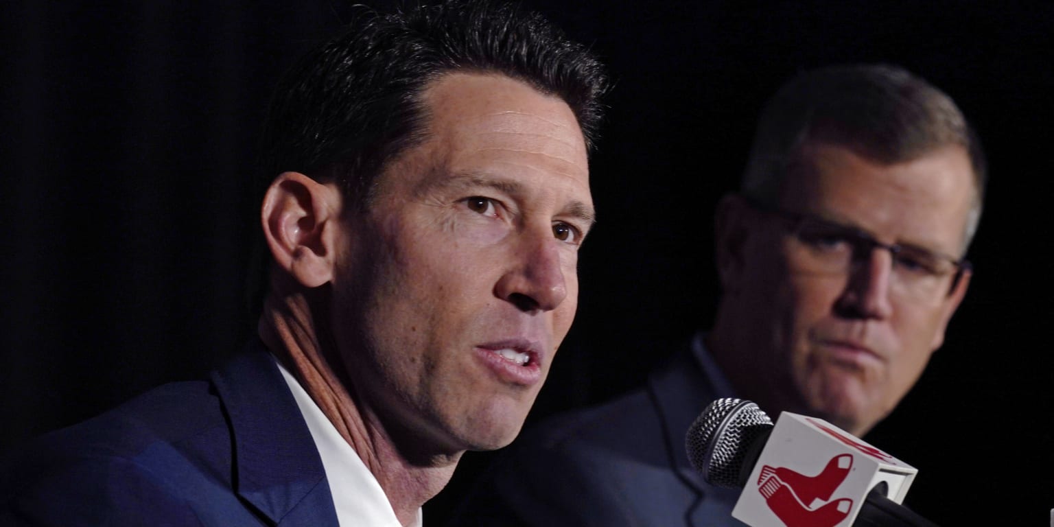 Red Sox front office talks at Winter Weekend