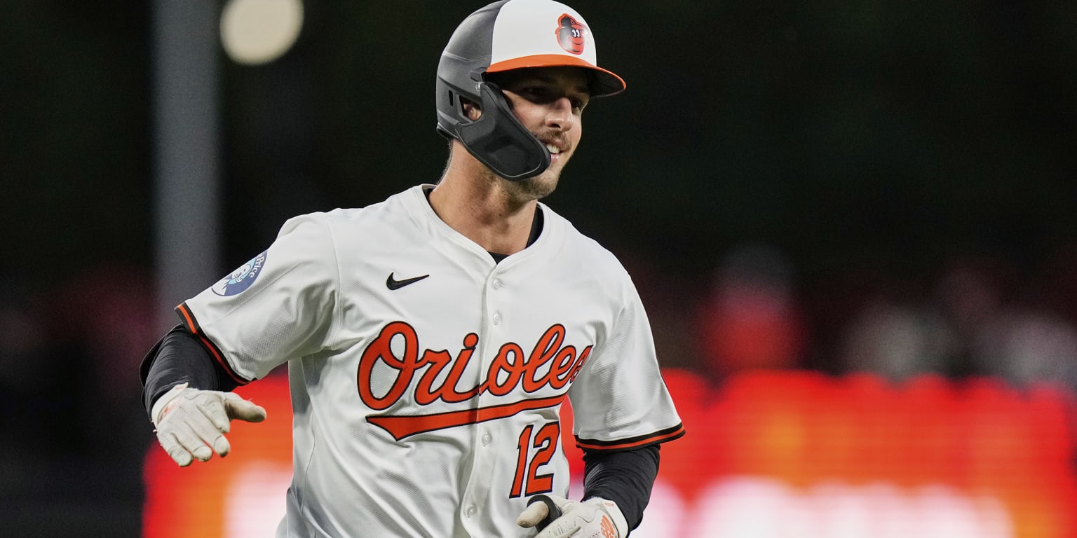 Dylan Beavers hits first Major League home run for Orioles