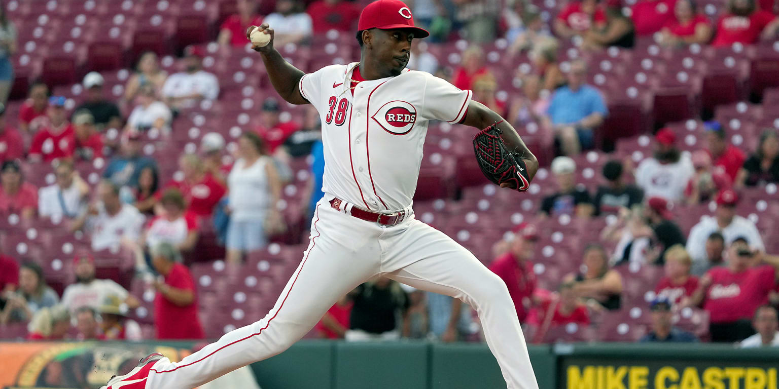 Justin Dunn leaves game with right shoulder tightness