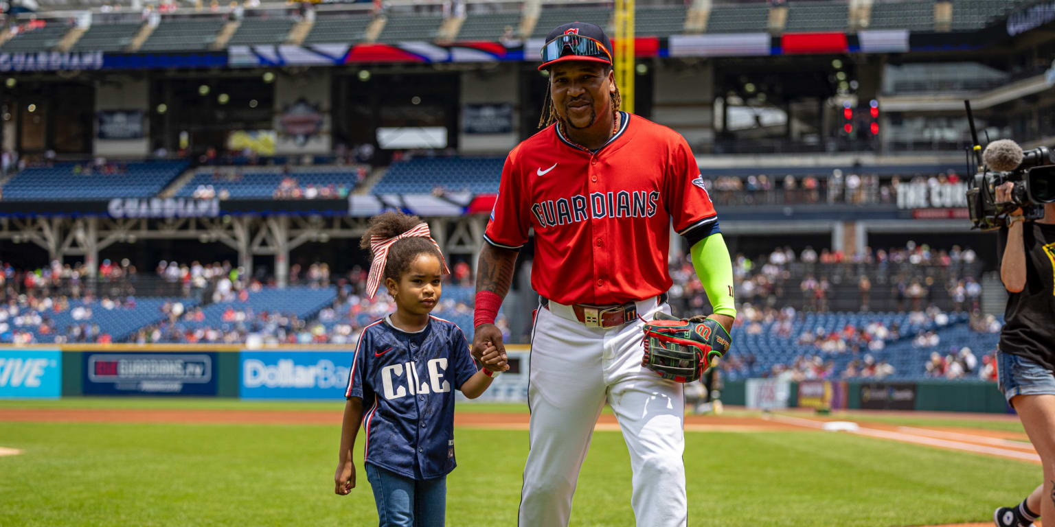 Wholesome alert! J-Ram's daughter throws out first pitch on Family Day ...