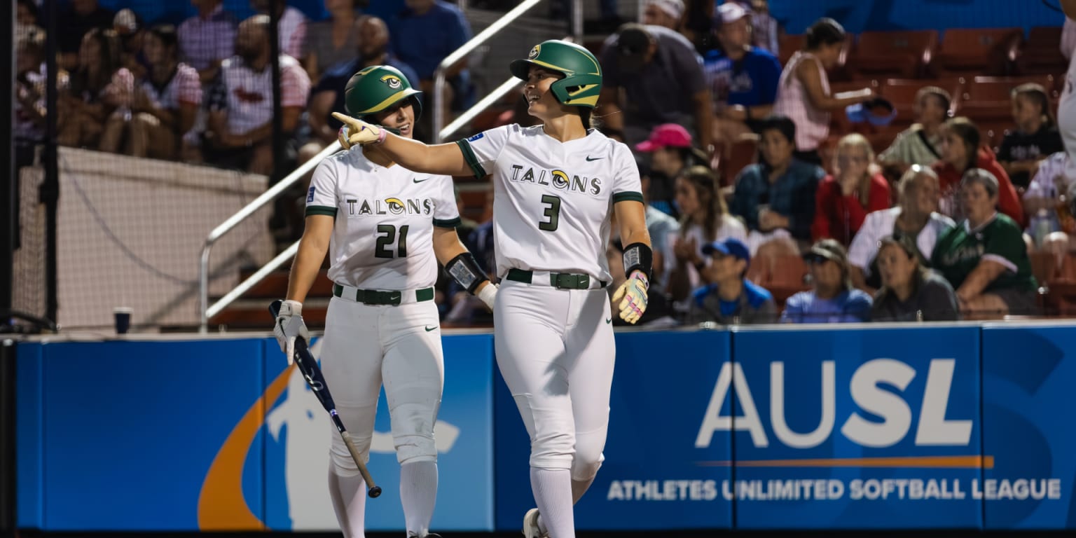 Talons star makes young AUSL fan's night