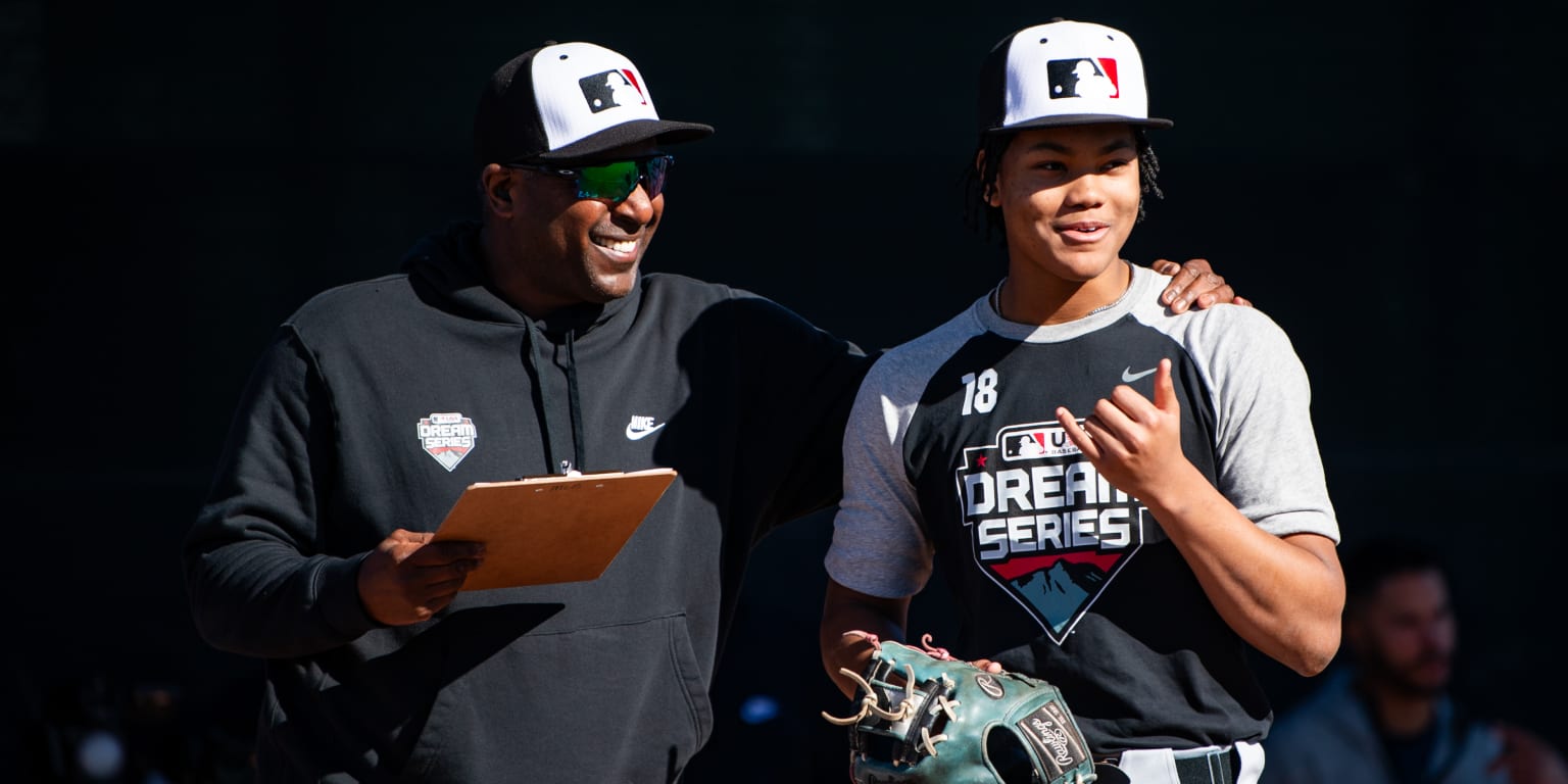 Former MLB players coach at DREAM Series