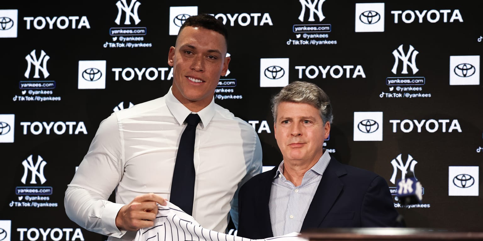 Marquee free agents who re-signed with previous teams