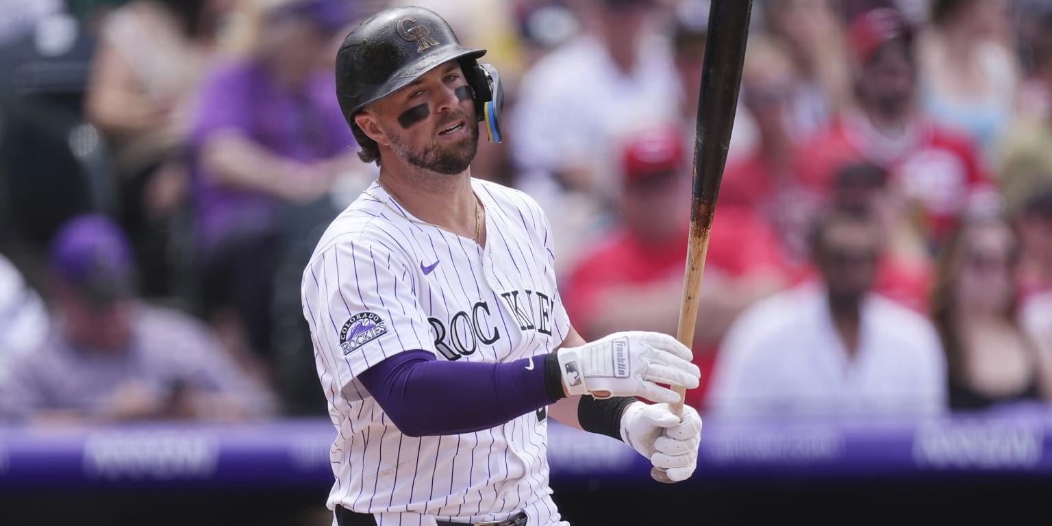 Kyle Farmer ends his hitless skid in Rockies' loss to Reds