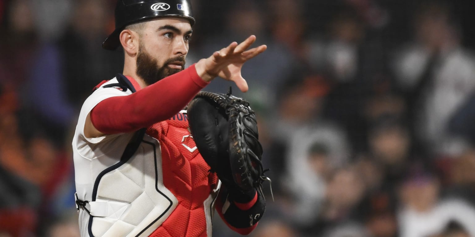 Connor Wong makes athletic play on Matt Chapman's bunt attempt
