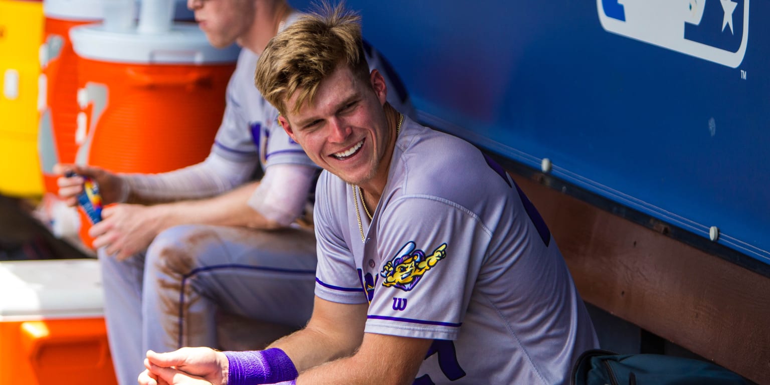Twins top prospect Walker Jenkins hits first home run of the season