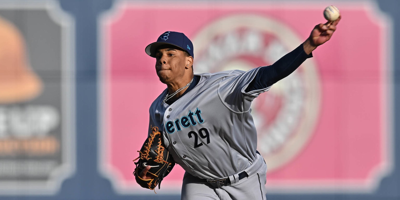 Switch-pitcher Jurrangelo Cijntje's development with Mariners