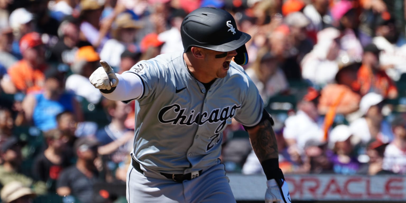 White Sox log four-run ninth inning to snap skid against Giants