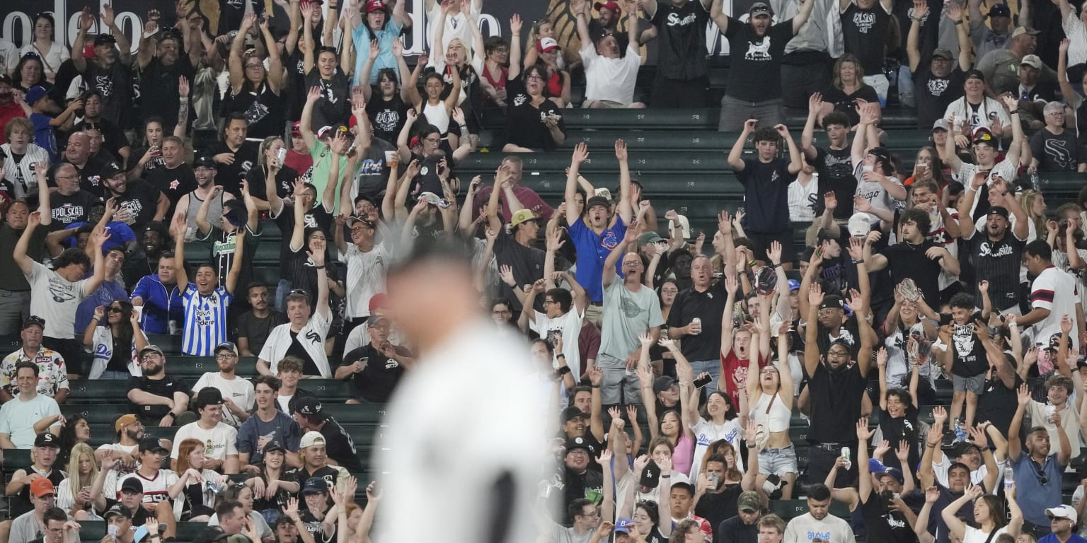 White Sox cutting season ticket prices