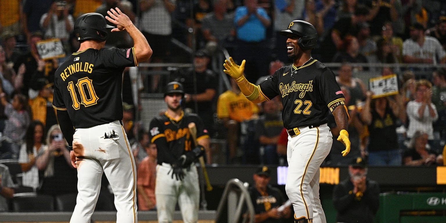 Andrew McCutchen reaches 20 home runs in Pirates' win