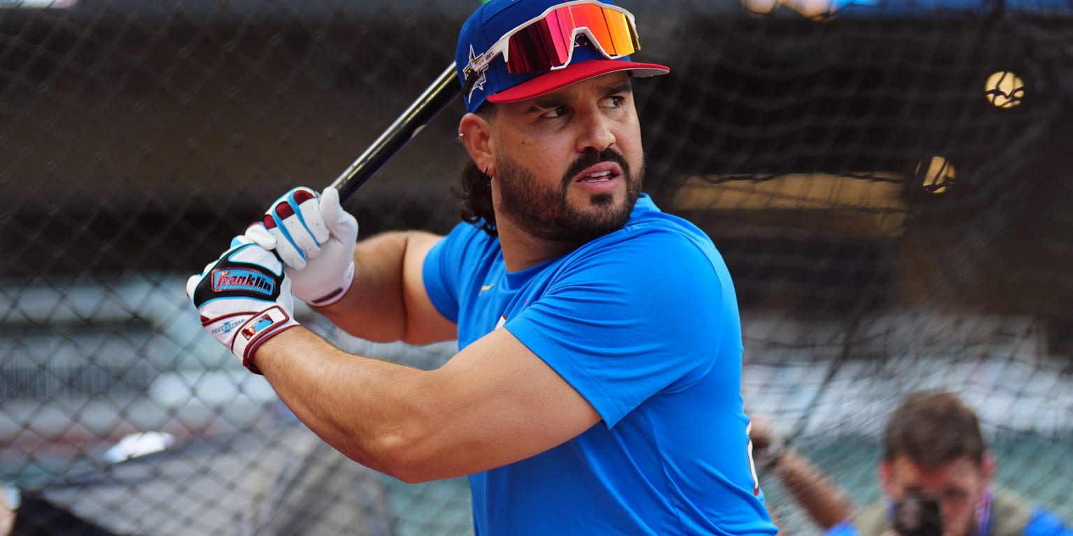 Eugenio Suárez vuelve al lineup de los D-backs tras susto por un bolazo