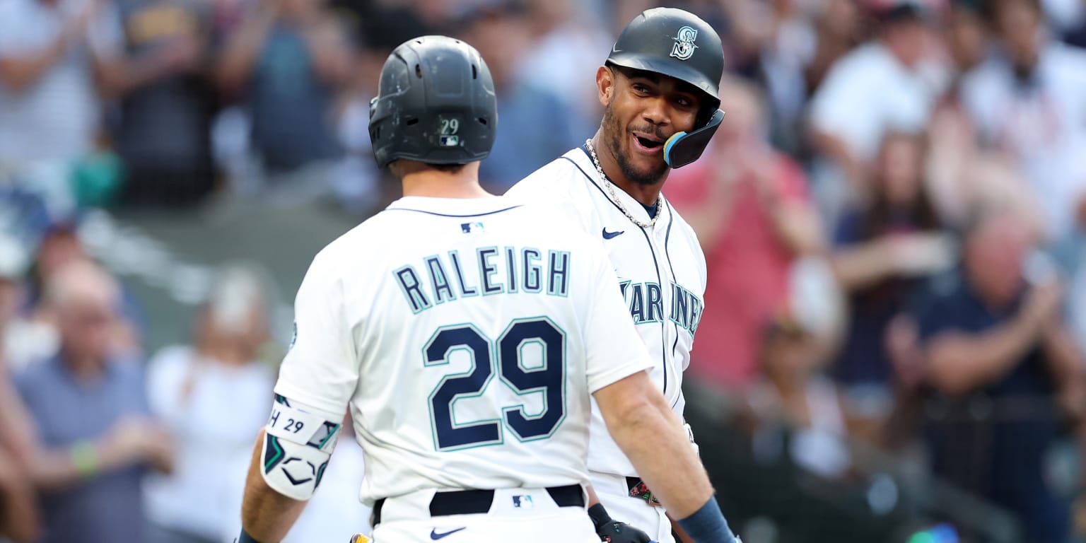 Who should the Mariners root for in AL Wild Card Series?