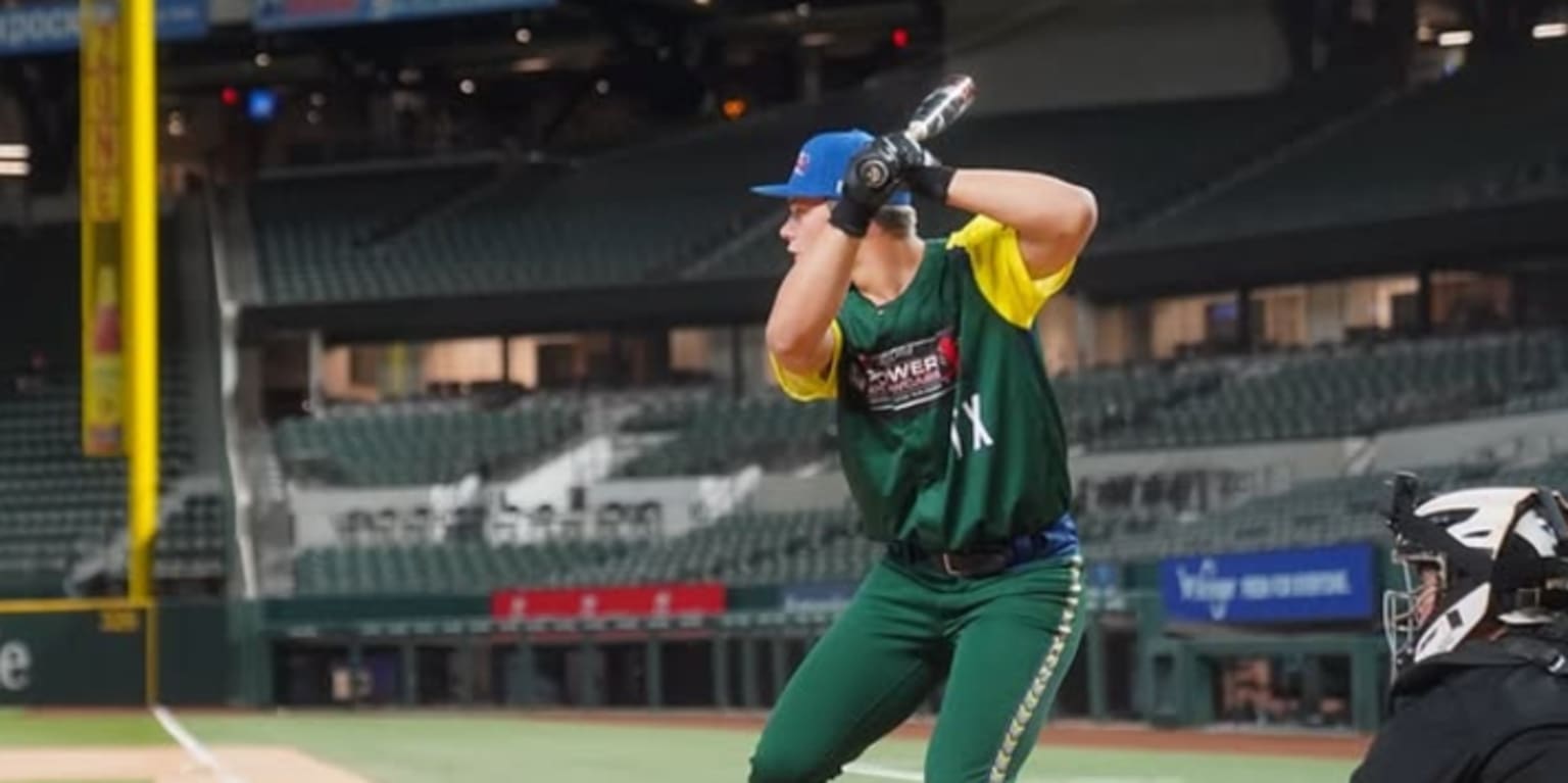 High school player Easton Autrey hits 544 foot home run at Globe Life Field