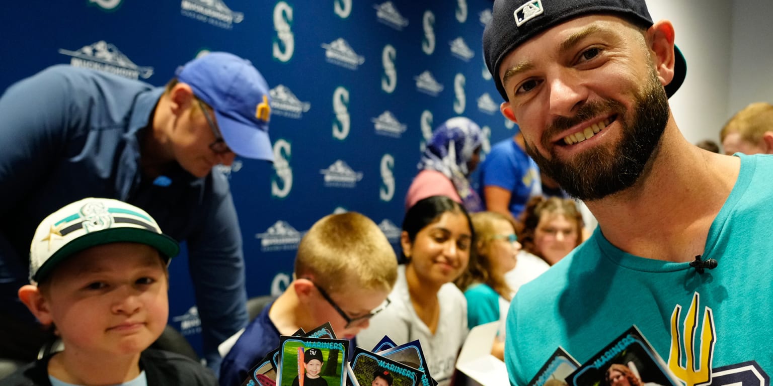 Mitch Haniger hosts event for Seattle Children's Hospital