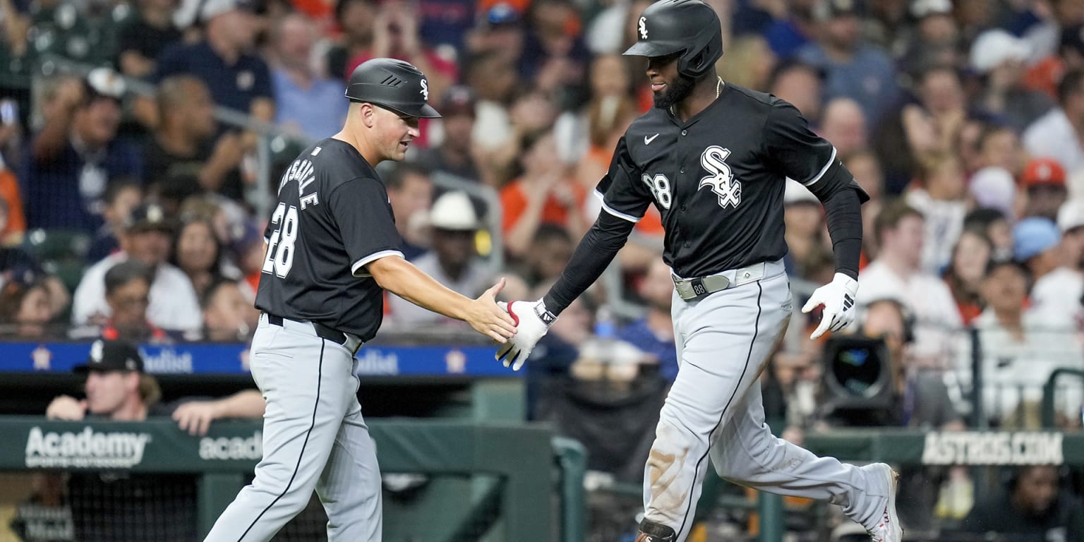 Justin Jirschele reflects on first week as White Sox third-base coach