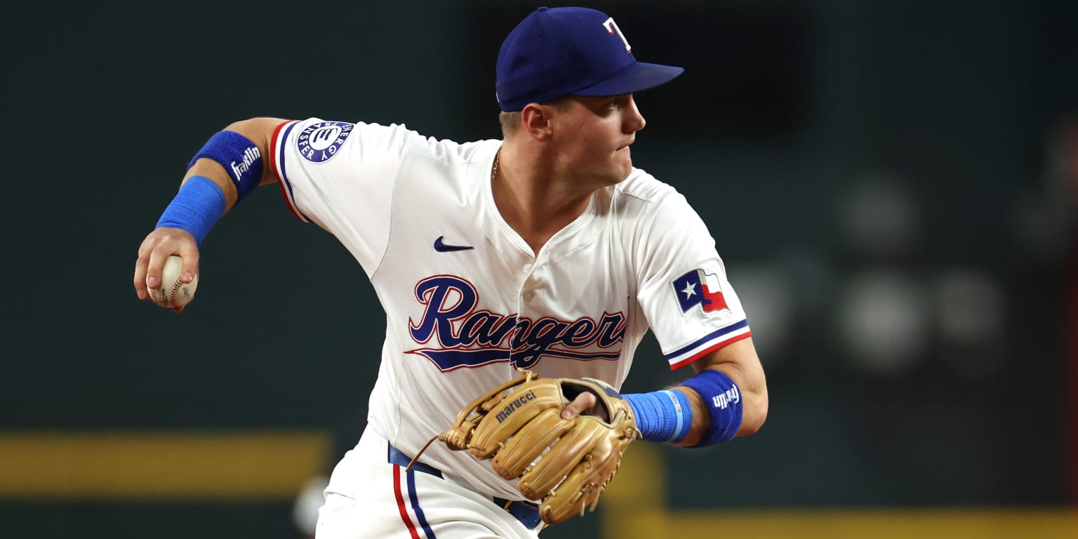 Josh Jung, Evan Carter, Adolis García injury updates