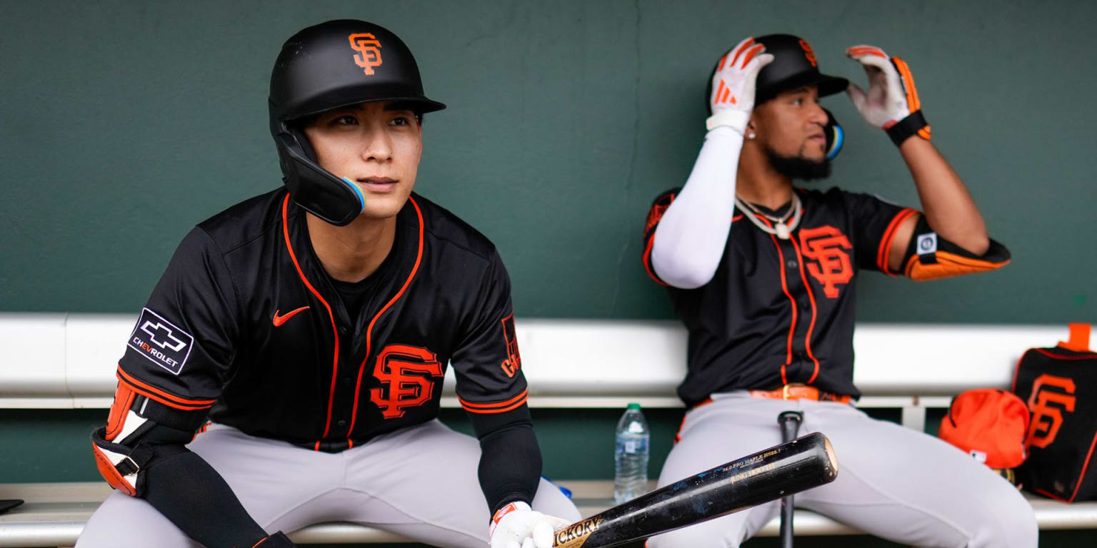 Jung Hoo Lee looks solid with hit, catch in first game since injury