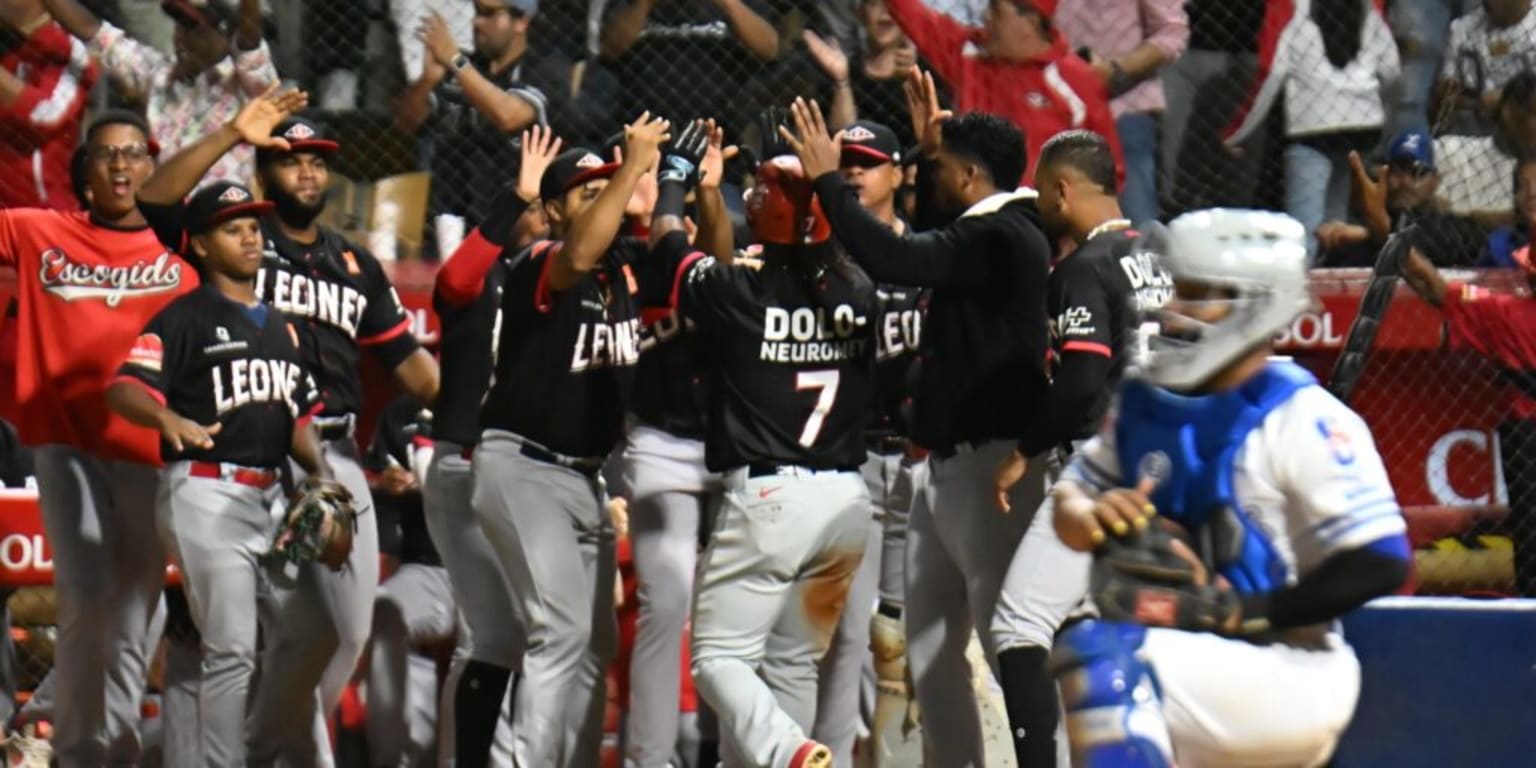 Leones del Escogido dan importante paso a la postemporada en R.D.