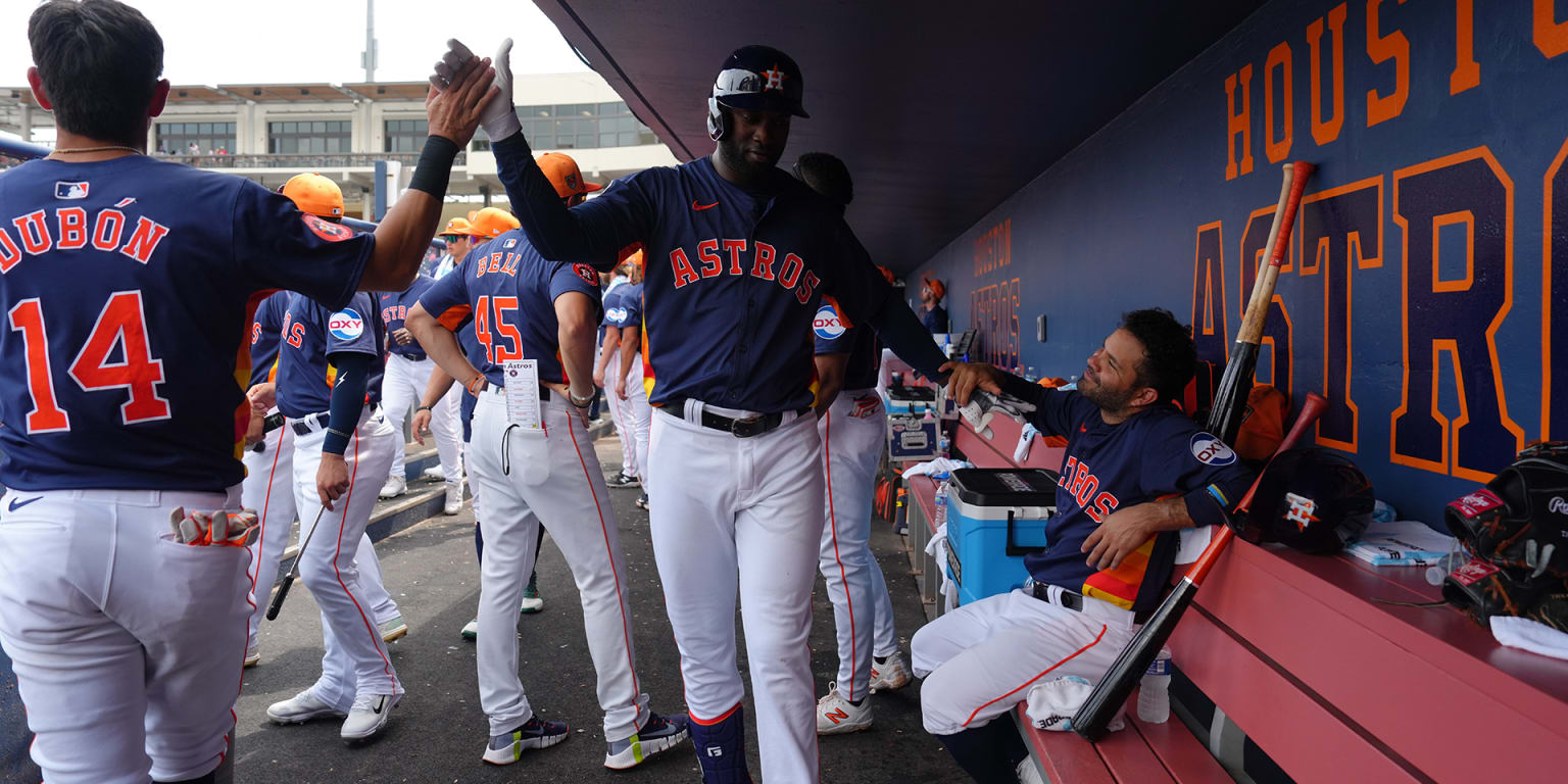 Yordan Alvarez hits first home run of Spring Training
