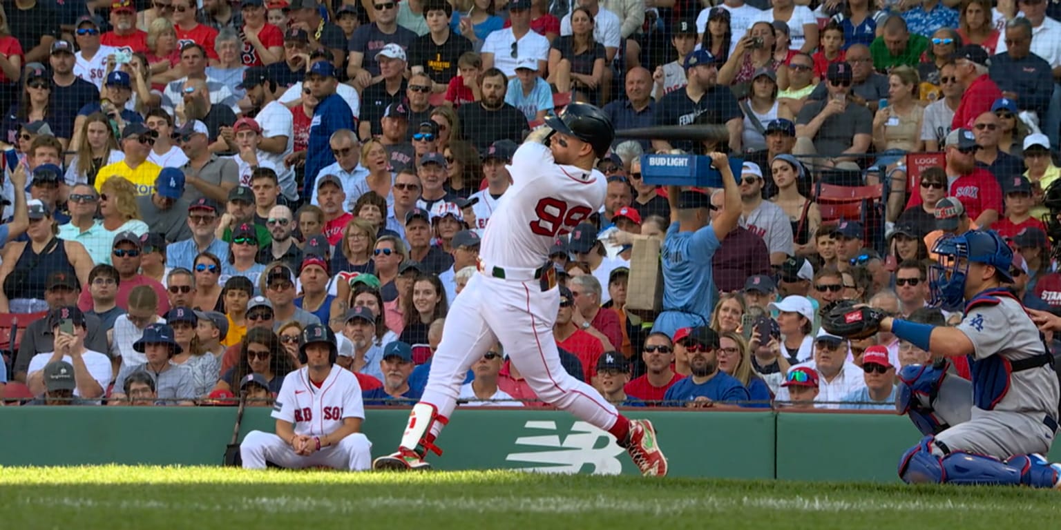 Verdugo ingresa a un club élite al abrir con HR tres juegos seguidos